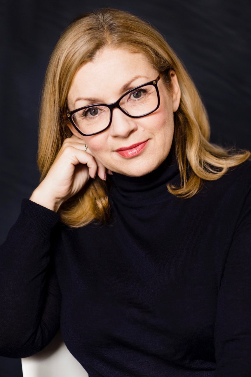 Liz Pain - Street Cast Models